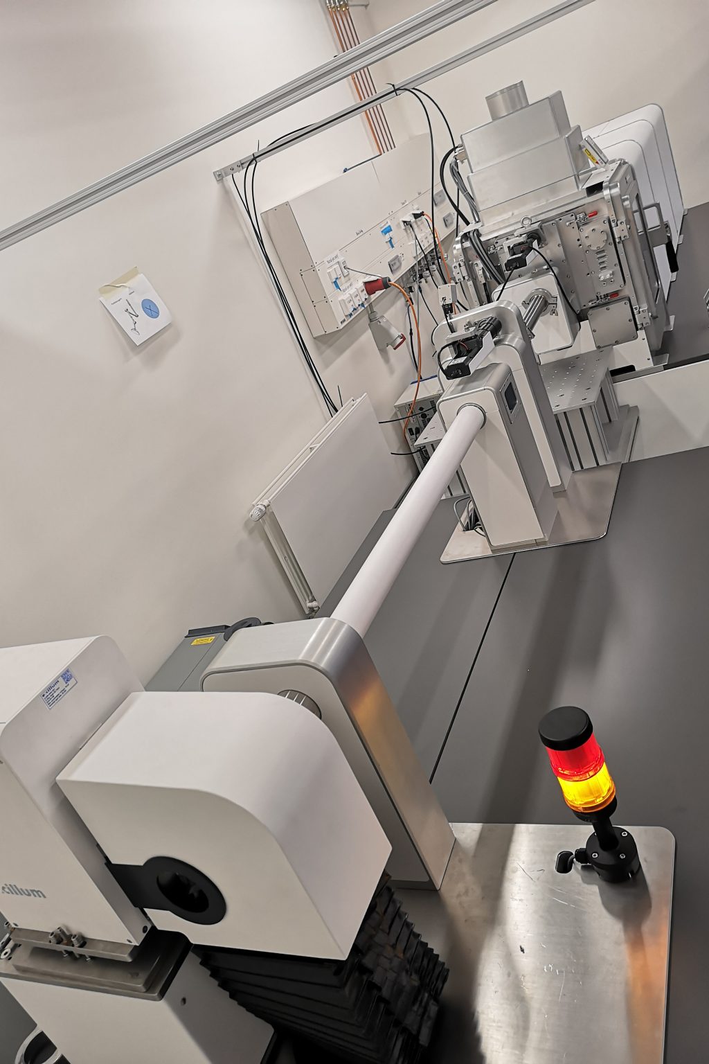 KWS-X: The new SAXS/WAXS Laboratory Beamline - 2hinst.com